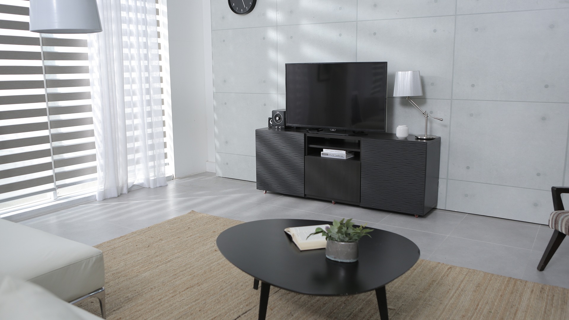 How to Pack a TV for Moving